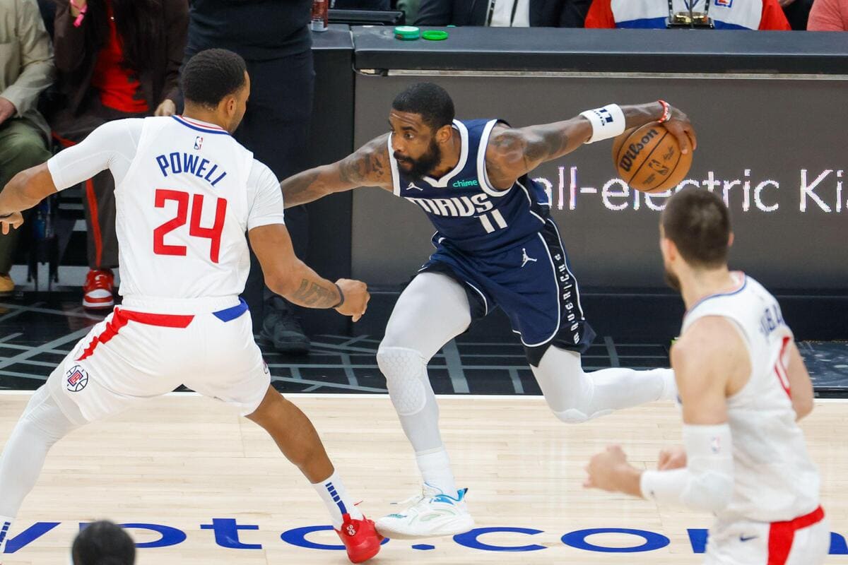Mavericks' Kyrie Irving Not Planning to Play This Season